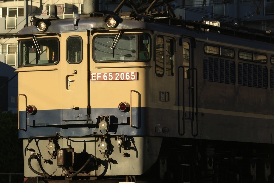 ’22年11月27「日の馬橋周辺の貨物列車: 変速ショック2