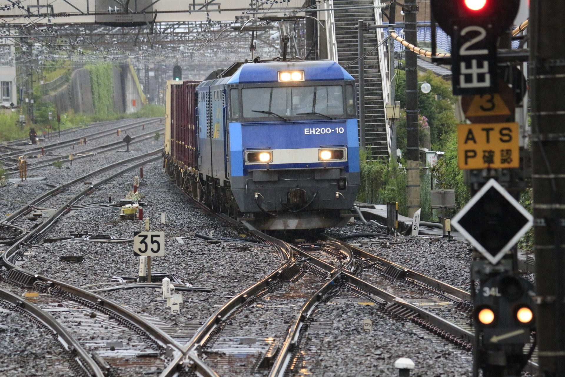 ’24年10月5日の馬橋周辺の貨物列車: 変速ショック2