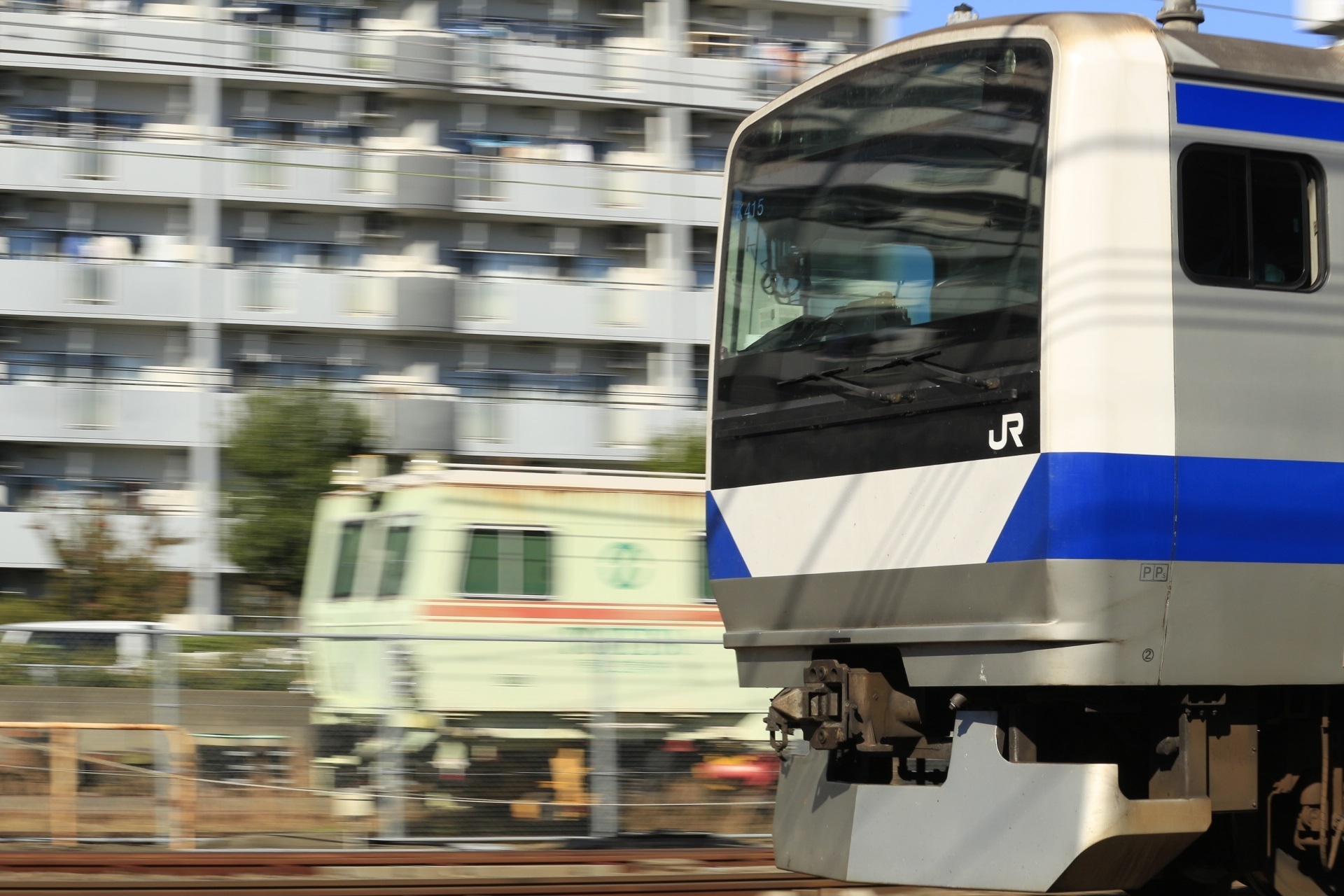 ’24年11月24日の馬橋周辺の貨物列車: 変速ショック2