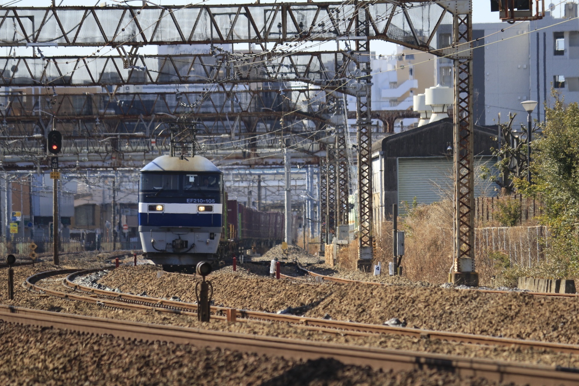 ’25年2月22日の馬橋周辺の貨物列車: 変速ショック2